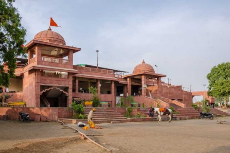 Ujjain Mahakal Temple Darshan 2025 – Timings, Ticket Price