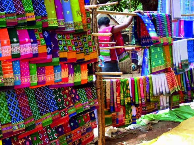 Shopping In Varanasi: A Guide To Shop At The Holiest Indian City