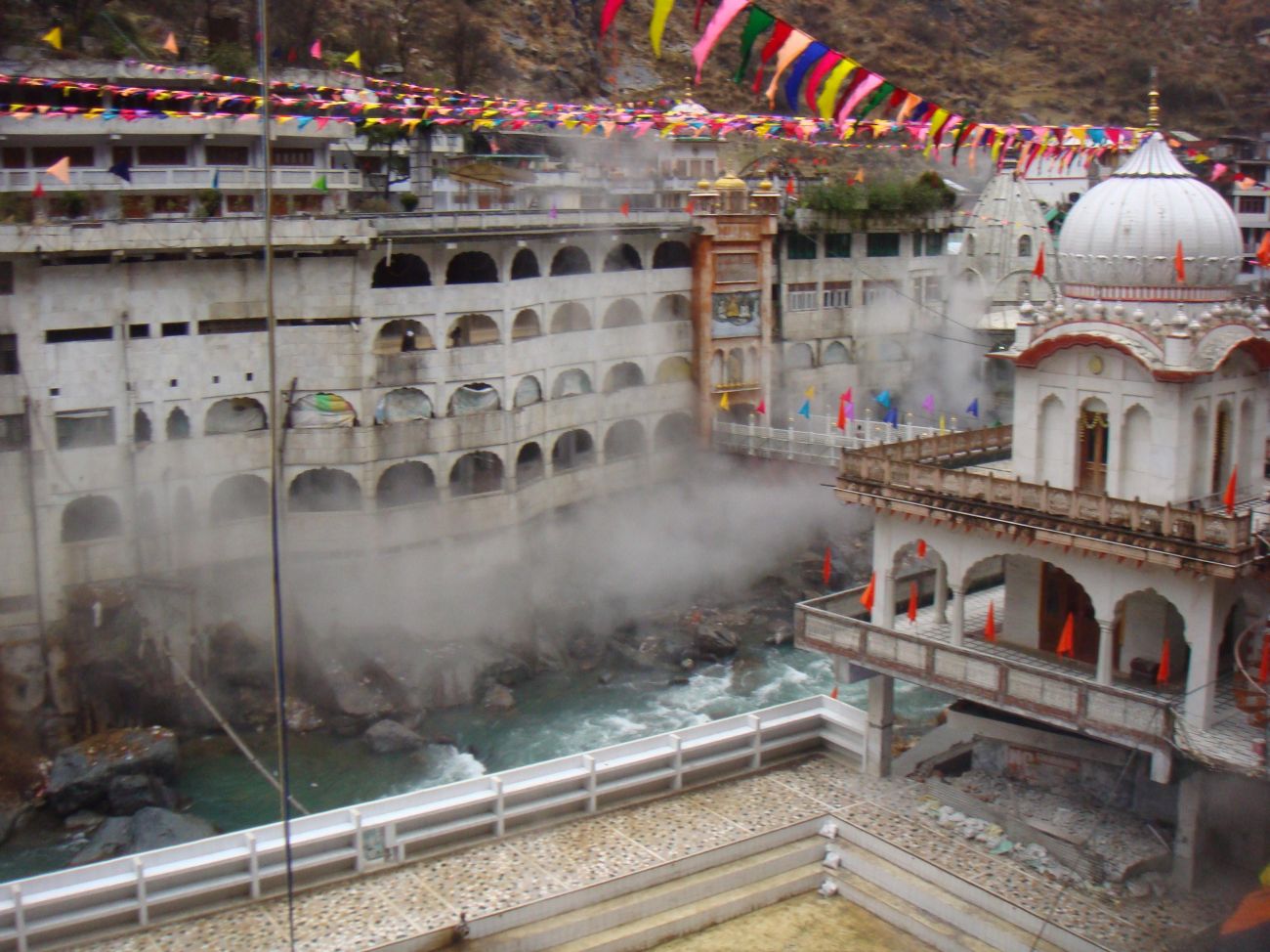 Manikaran Sahib Gurudwara: Things To Do, Best Time, Location, Nearby Places