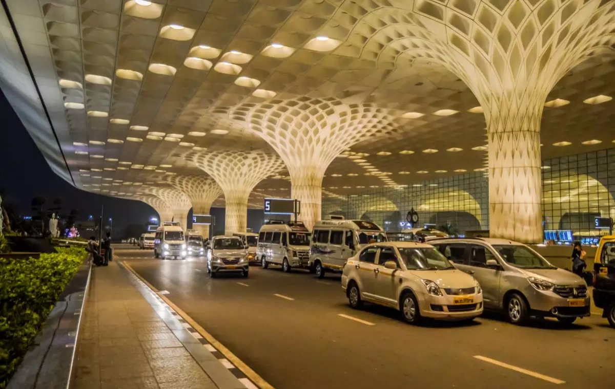 Mumbai Airport: Flights Arrival & Departures, Car Rental, Location ...