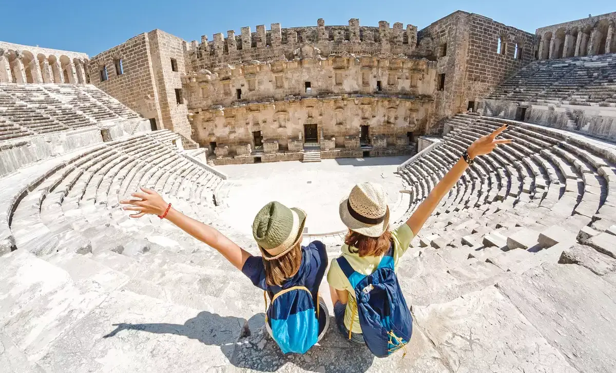 Greece Tourism: Tour Guide, Popular Attractions, Best Time, Budget